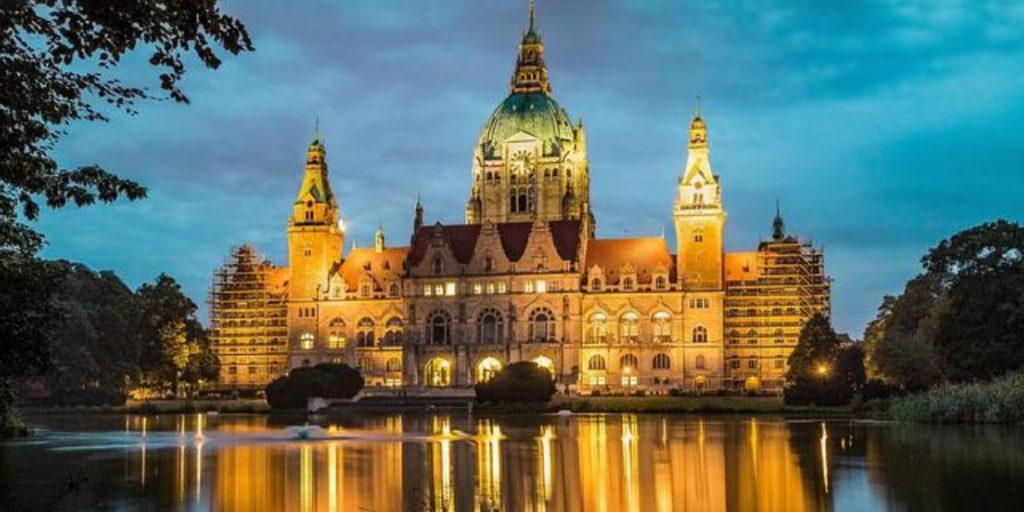 European Commission urges Germany to remove restrictions on