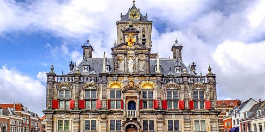Netherlands clarifies permanent establishments, joint