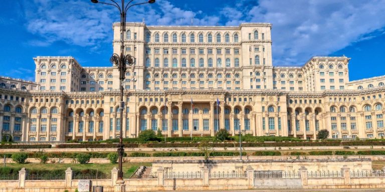 Romania amends D100 tax declaration form - Regfollower