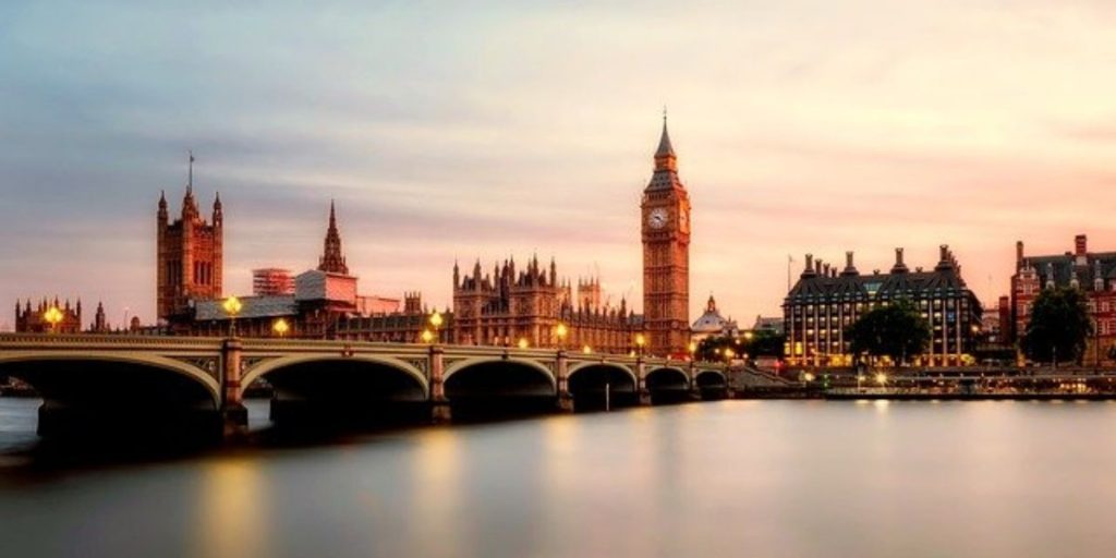 UK: HMRC updates anti-money laundering guidance
